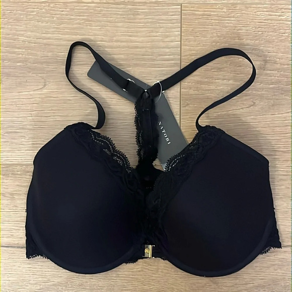 Natori | Intimates & Sleepwear | Natori New Tback Feather Bra Black ...